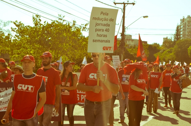 Em defesa dos direitos centrais sindicais unificam o discurso e vão pra ... Em defesa dos direitos centrais sindicais unificam o discurso e vão pra ...